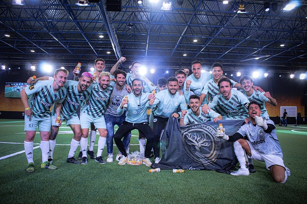Bifrutas ficha por el equipo ‘Los Troncos FC’ de la Kings League, la ...