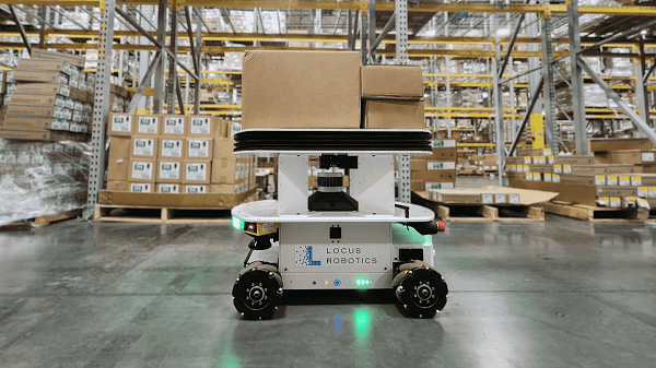 Locus Robotics presenta Vector, su nuevo robot móvil autónomo, durante ...