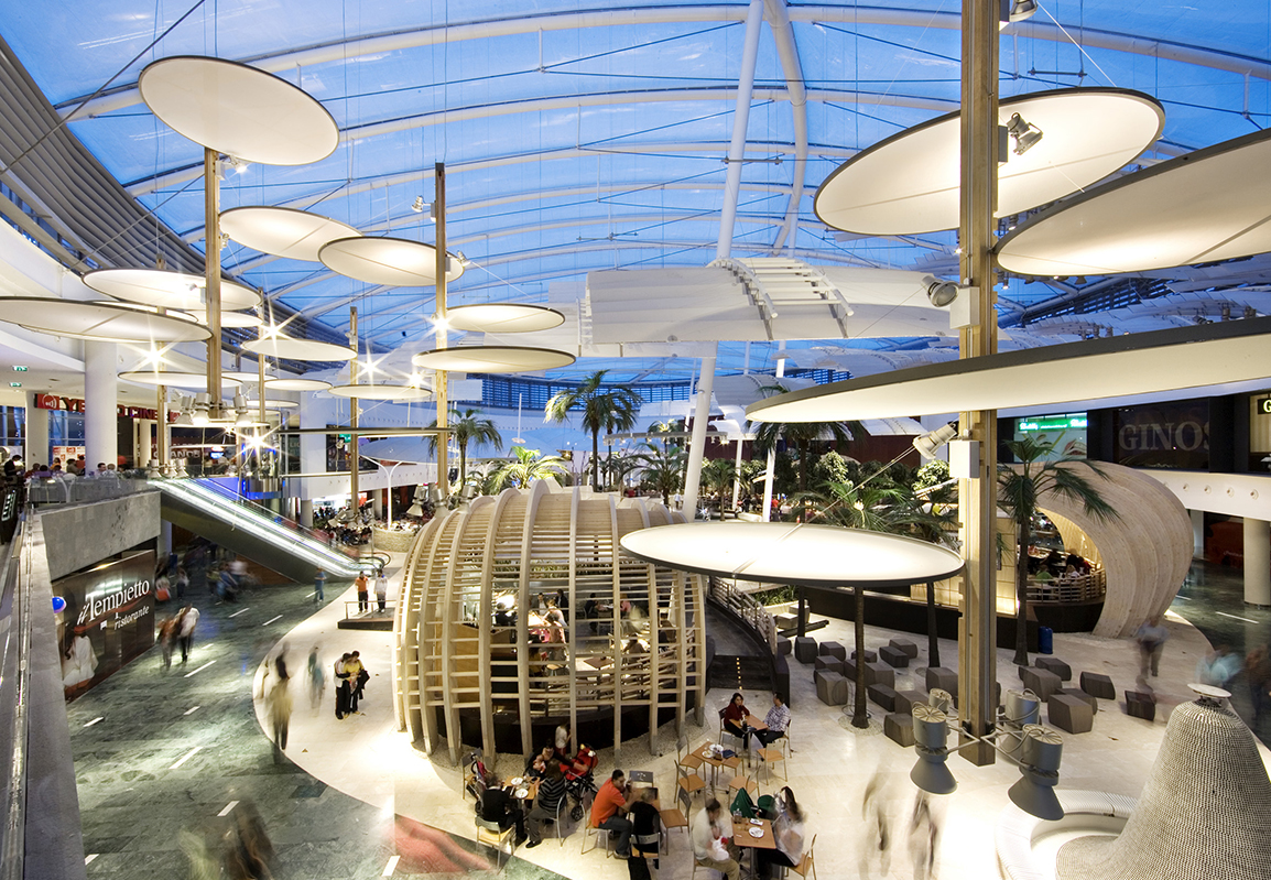 Islazul, primer centro comercial con conexión Whatsapp